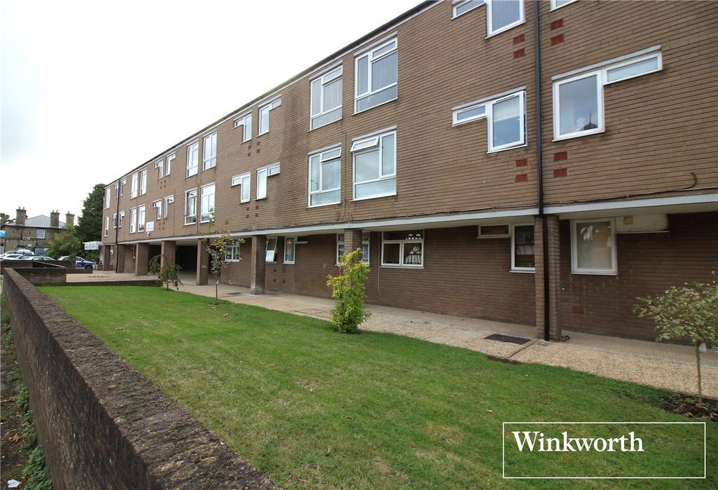 High Street, Elstree, Borehamwood... 1 bed apartment - £1,300 pcm (£300 pw)