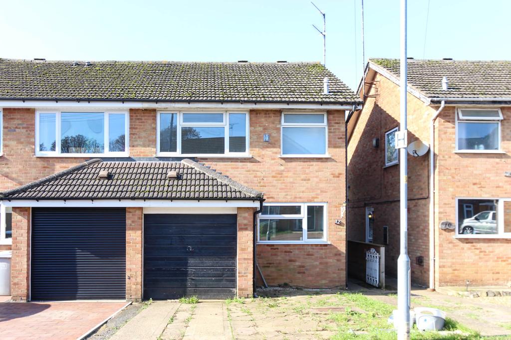 Langley Way, Kettering NN15 3 bed semi-detached house - £1,000 pcm (£ ...