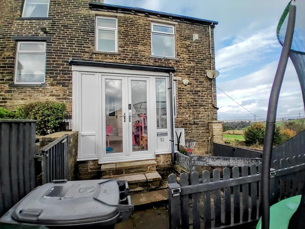 Packington Street, Thornton, Bradford 3 bed end of terrace house - £170,000
