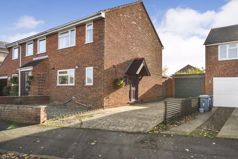 Fitzwilliam Road, Stamford 3 bed semi-detached house for sale - £259,950