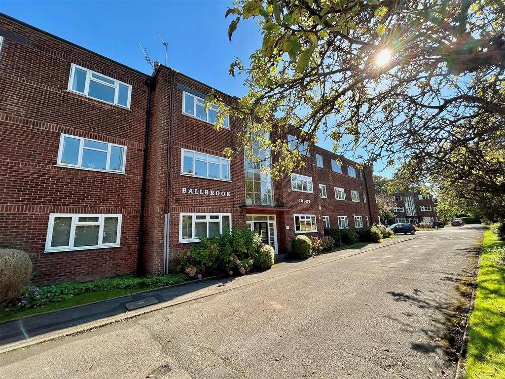 Ballbrook Court, Didsbury 3 bed flat for sale - £300,000