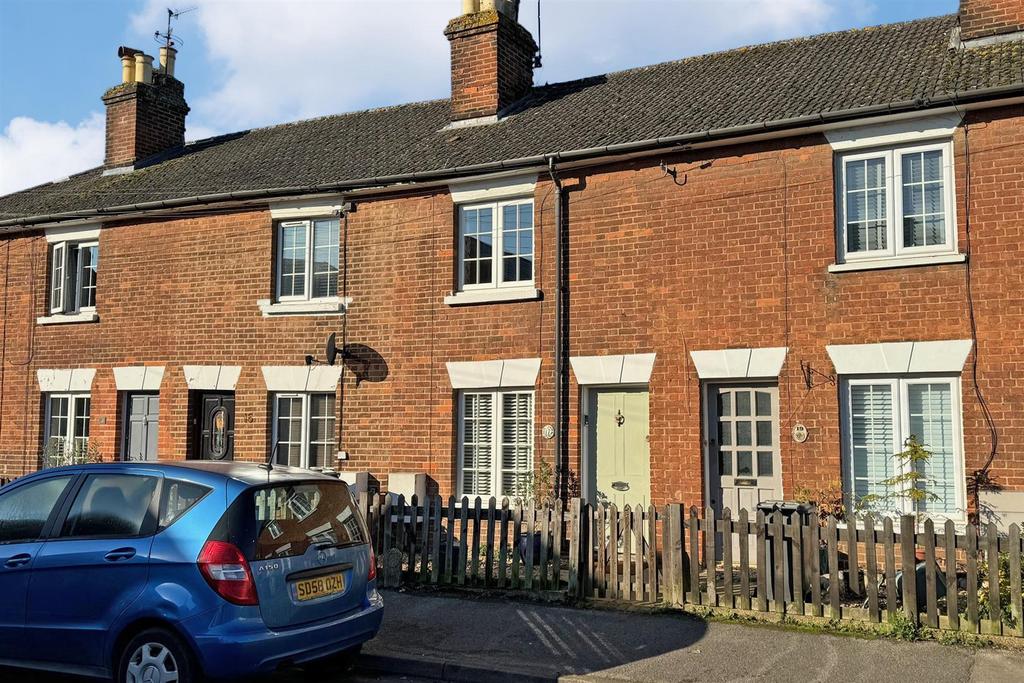 Godalming 2 bed terraced house for sale - £395,000