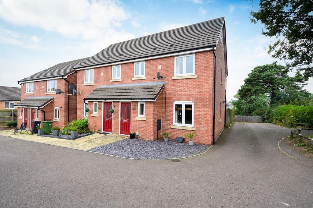 Cordwainers Lane, Ross-On-Wye 3 bed semi-detached house - £250,000