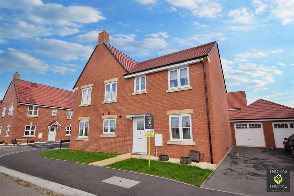 Challenger Road, Innsworth 3 bed semi-detached house for sale - £320,000