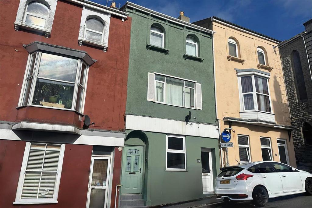 Fortuneswell, Portland 1 bed flat - £135,000