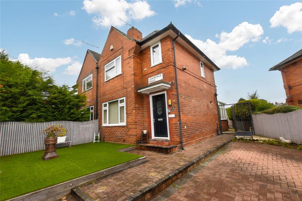 Lawrence Walk, Leeds, West Yorkshire 2 bed semi-detached house - £205,000