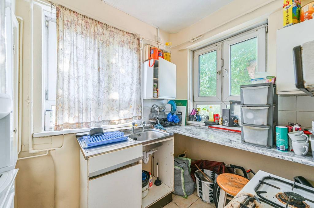 Longfield Estate, Bermondsey, London... 2 bed flat - £375,000