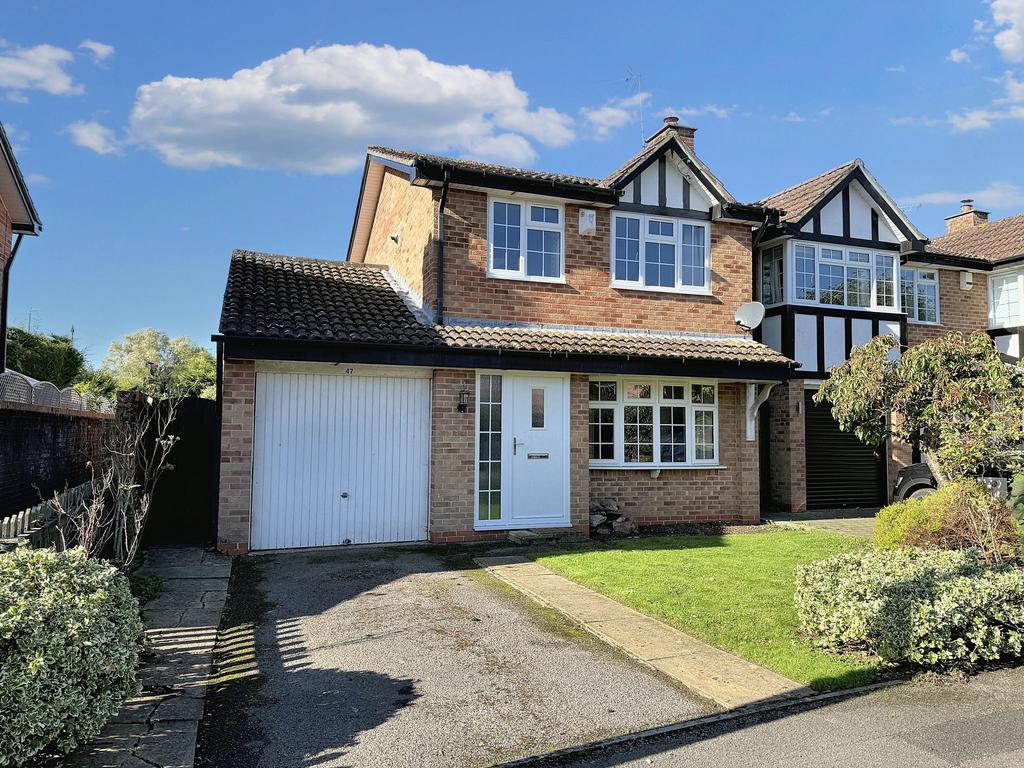 Grace Close, Bristol BS37 3 bed detached house - £445,000