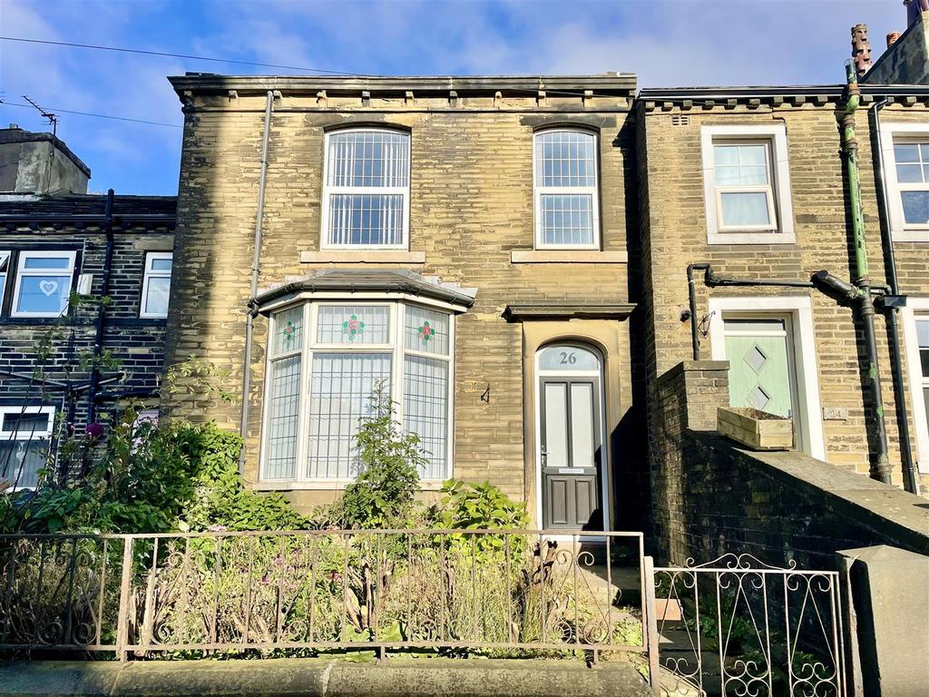 West End, Bradford BD13 4 bed end of terrace house - £265,000