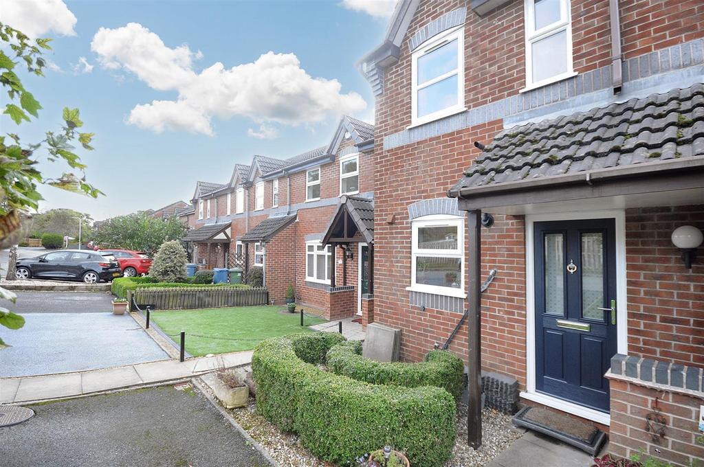 Chestnut Grove, Stone 2 bed townhouse - £160,000