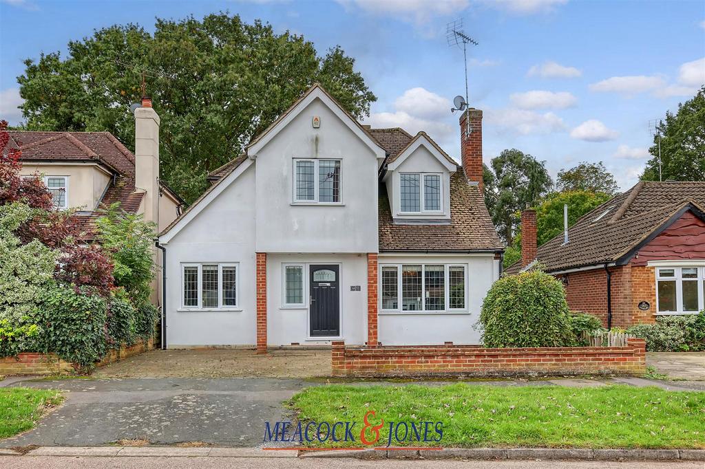 Tennyson Road, Hutton, Brentwood 4 bed detached house - £750,000