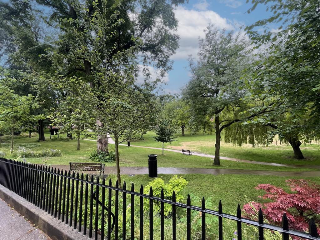 Winckley Square, Preston PR1 1 bed apartment - £70,000