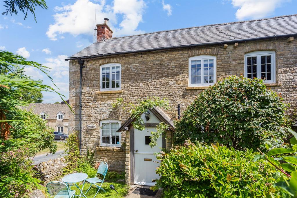 Lower Swell, Stow On The Wold GL54 1LG 3 bed semi-detached house - £ ...