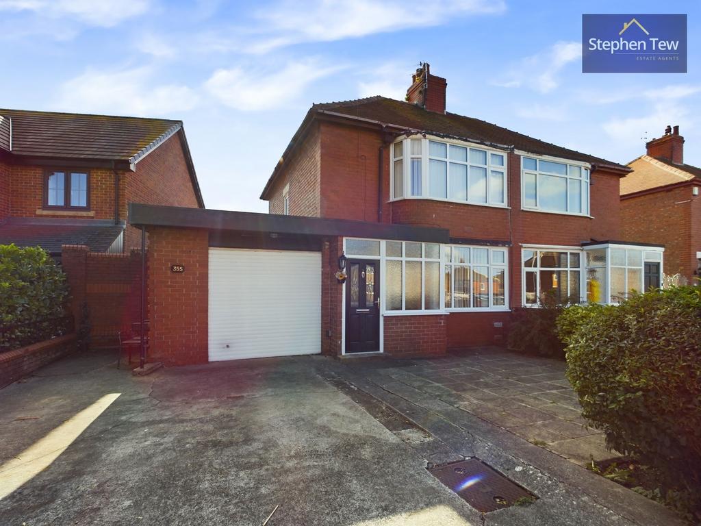 Highfield Road, Blackpool, FY4 2 bed semi-detached house - £130,000