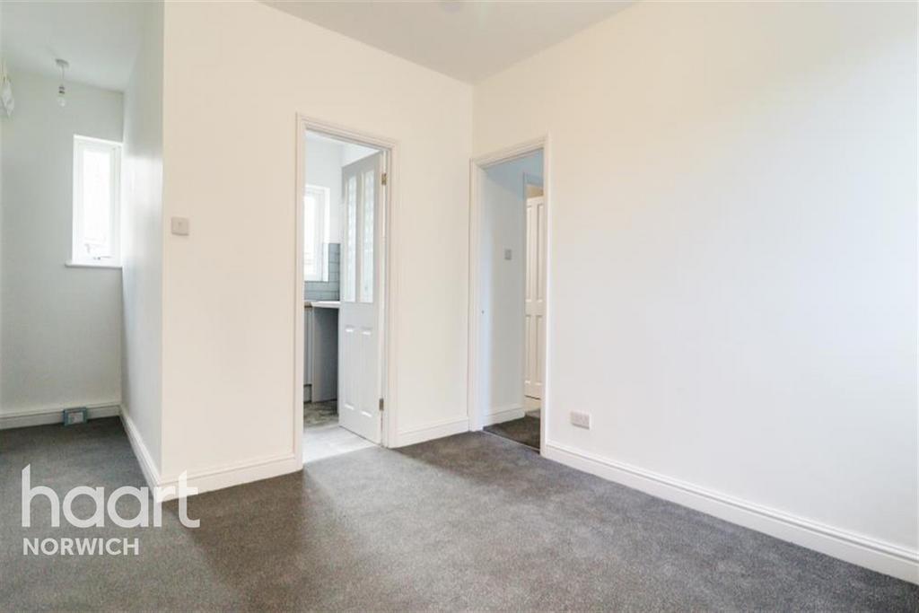 Unthank Road, Golden Triangle 1 bed flat - £1,000 pcm (£231 pw)
