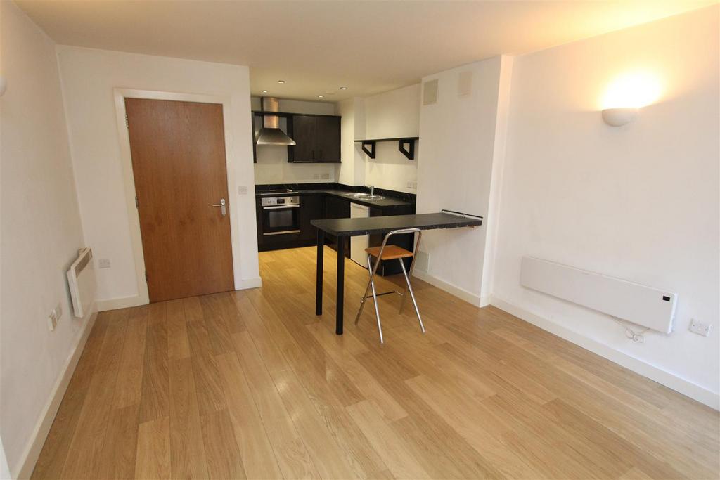 Waterloo Court, Hunslet Road 2 bed flat - £975 pcm (£225 pw)