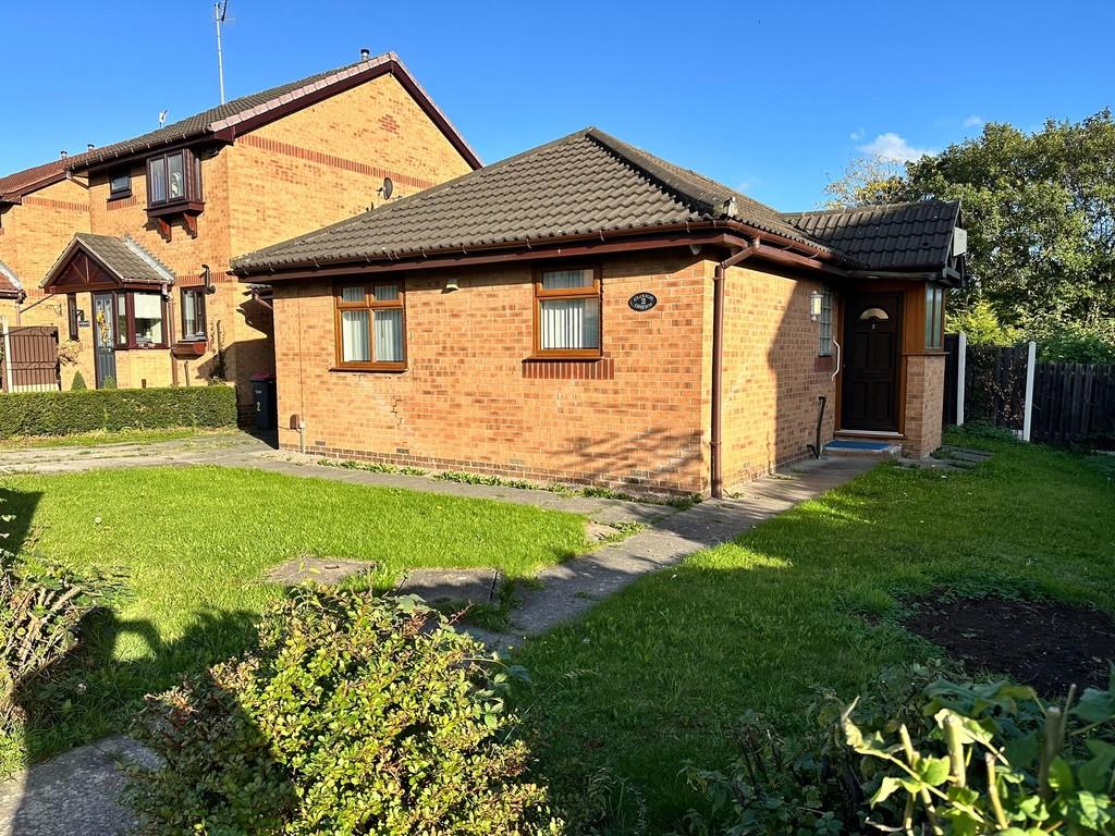 Clough Green, Rotherham 2 bed detached bungalow - £170,000