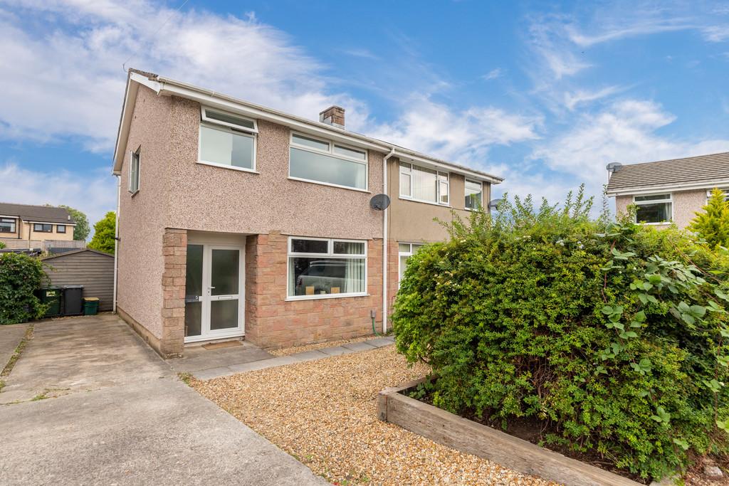 5 Haws Avenue, Carnforth, LA5 9DH 3 bed semi-detached house - £230,000