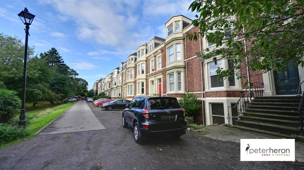 Woodside, Ashbrooke, Sunderland 2 bed flat - £125,000