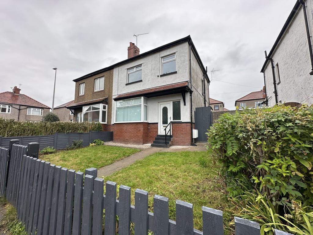 Victoria Avenue, Barrow-in-Furness... 3 bed semi-detached house - £850 ...