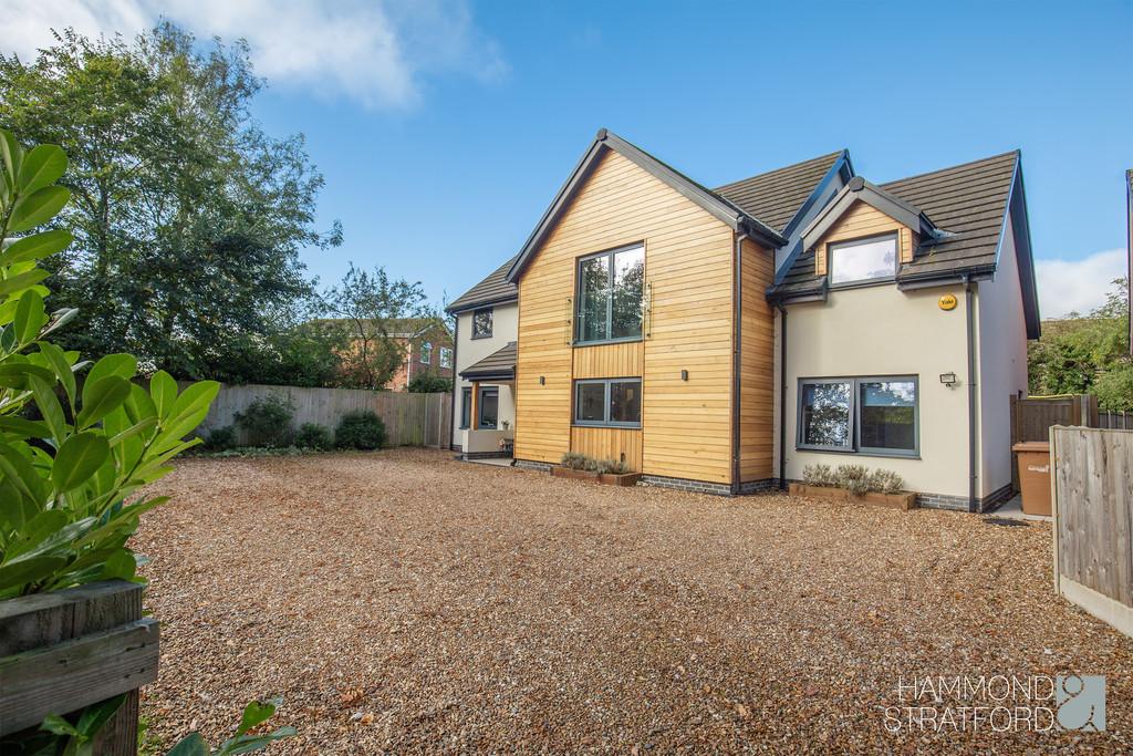 Cedar Road, Hethersett 4 bed detached house - £850,000
