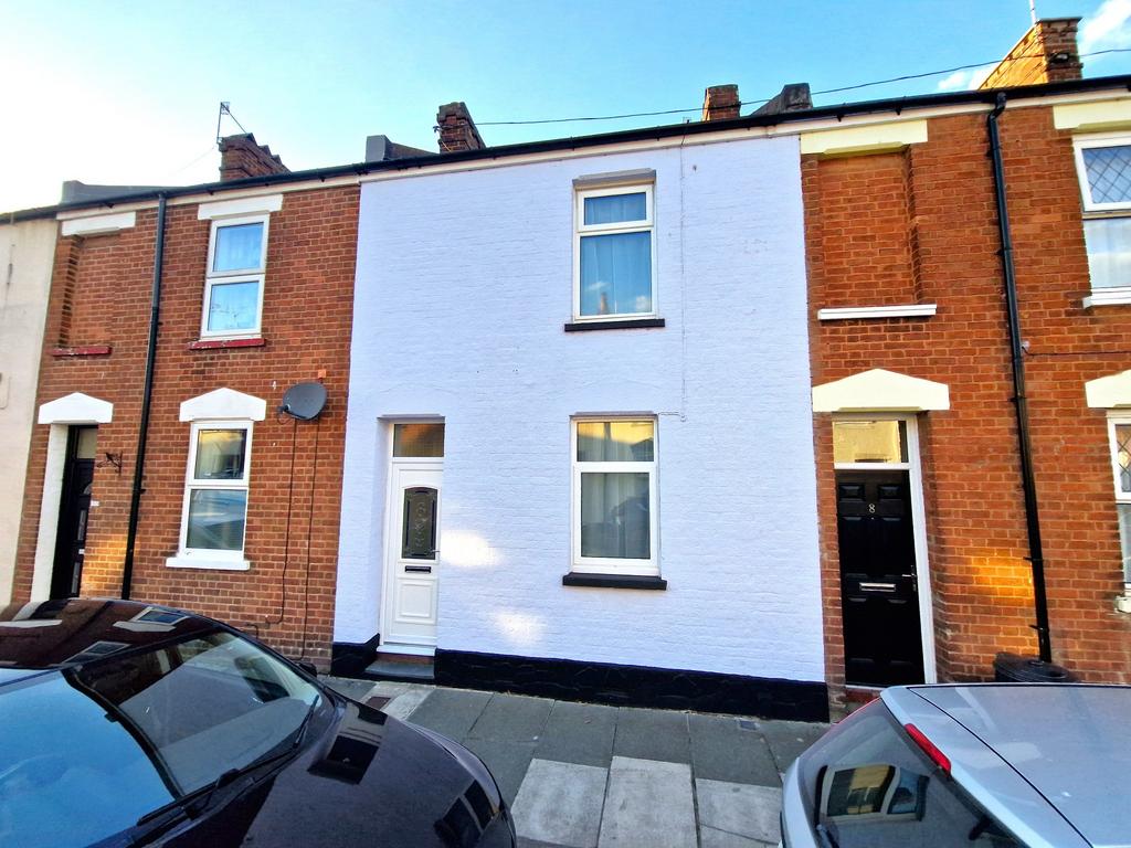 Alphington, Exeter EX2 2 bed terraced house - £250,000