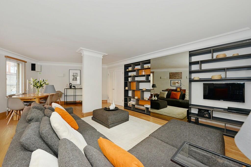 Holbein Place, Chelsea, SW1W 2 bed flat - £10,400 pcm (£2,400 pw)