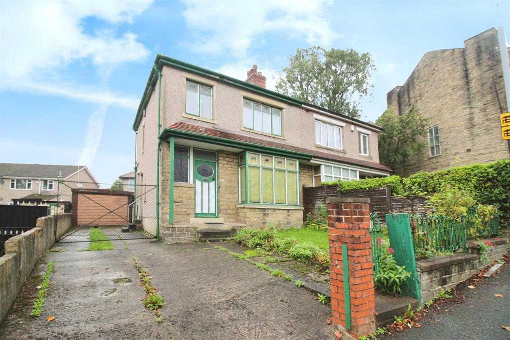 Queens Road, Bradford BD2 3 bed semi-detached house - £105,000