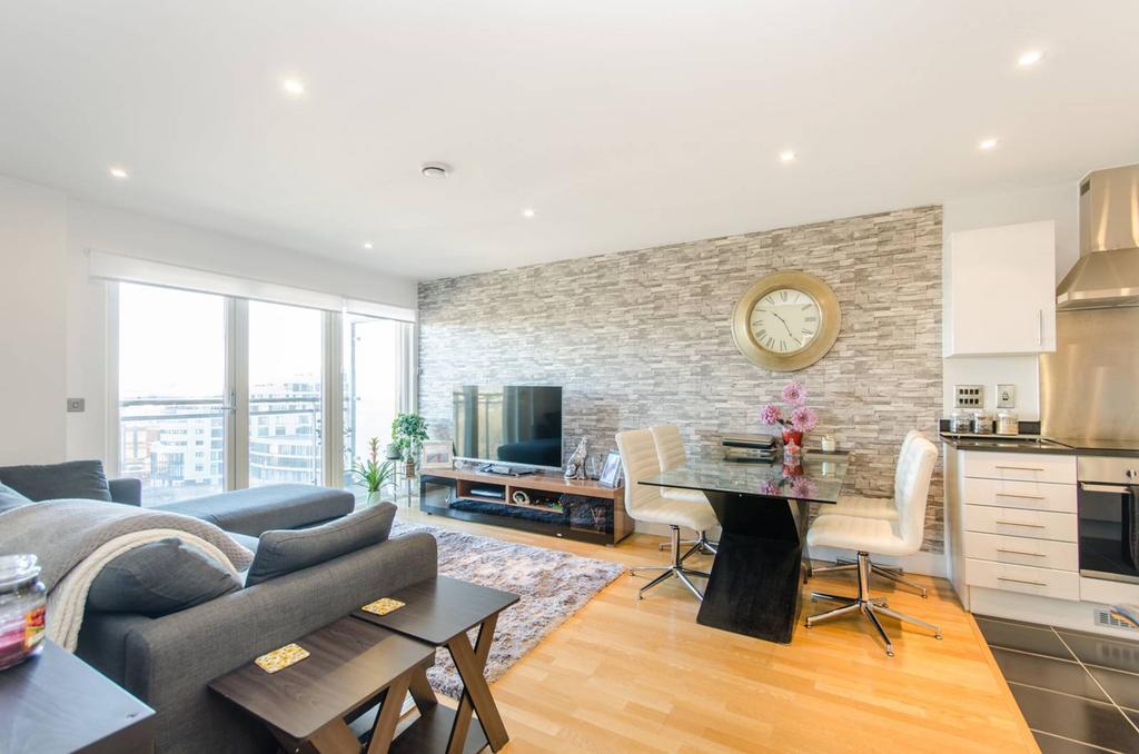 Pinner Road, Harrow, HA1 2 bed flat - £2,200 pcm (£508 pw)