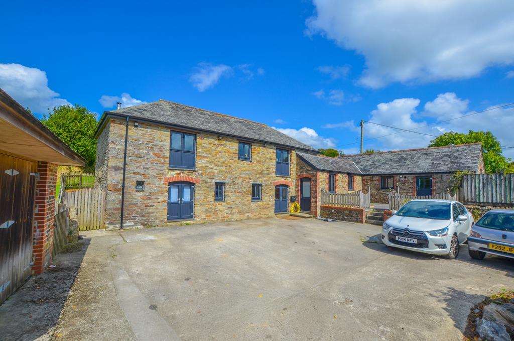 Tollgate Barn, Lostwithiel, Cornwall... 4 bed barn conversion - £975,000