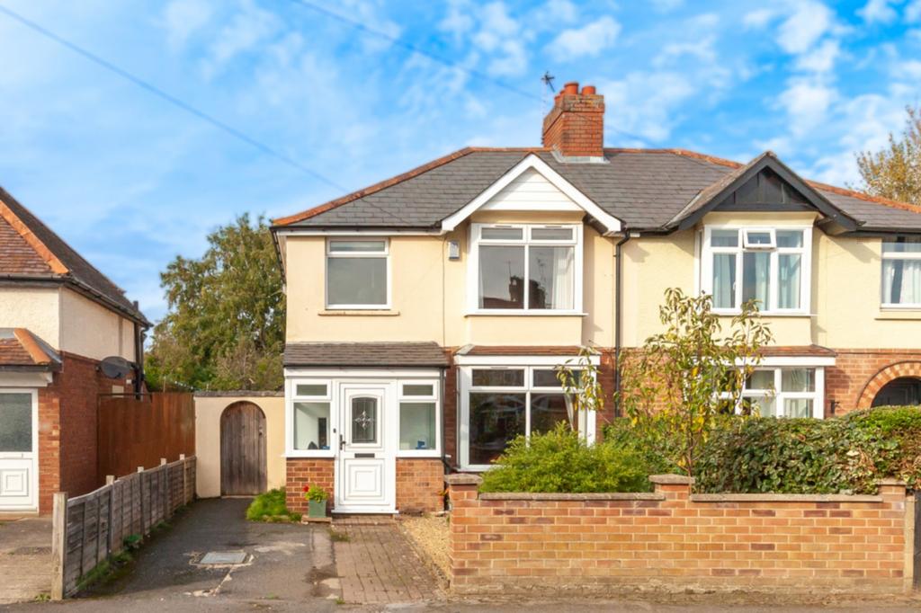 Eastern Avenue Oxford OX4 4QS 4 bed semi-detached house - £477,500