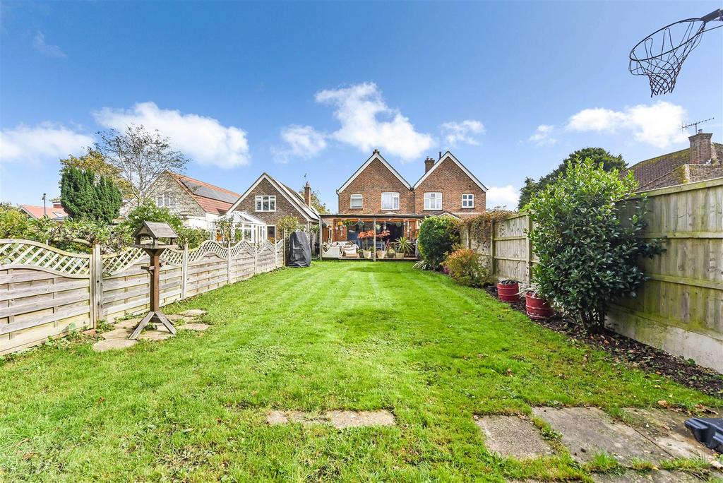 Whyke Road, Chichester 3 bed semi-detached house - £500,000