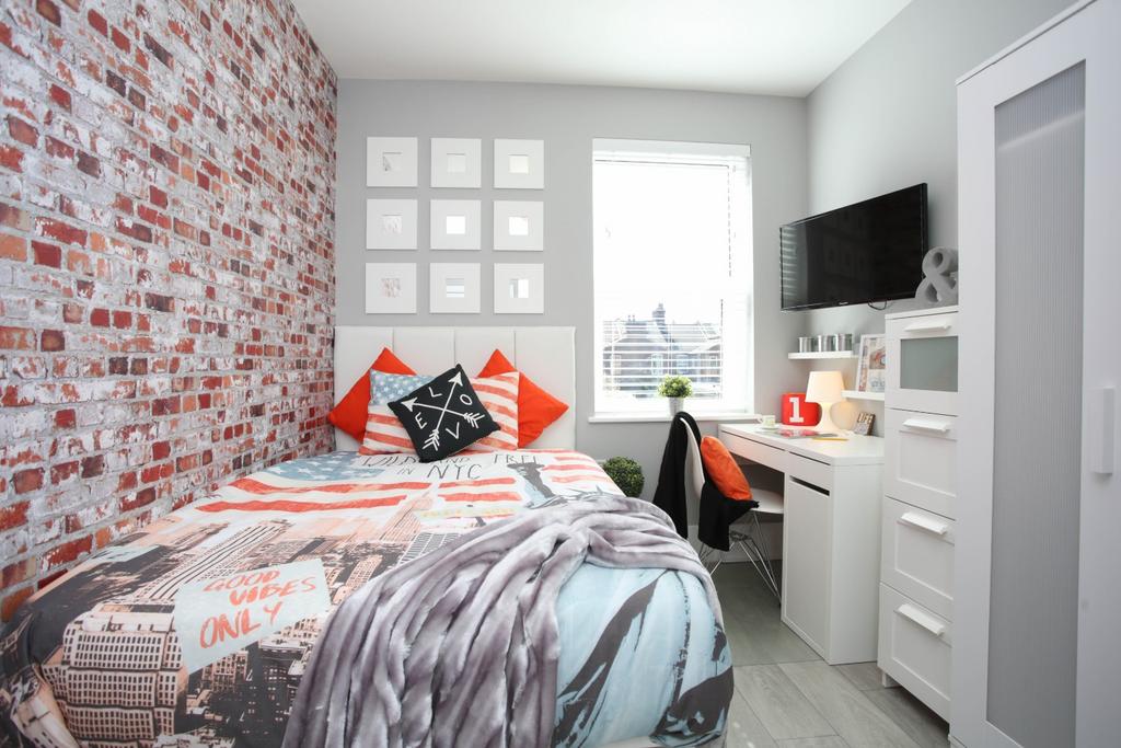 Reginald Street, Luton, Bedfordshire... Studio - £615 pcm (£142 pw)