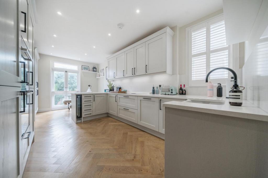 Jessica Road, Wandsworth, London, SW18 2 bed flat for sale - £850,000