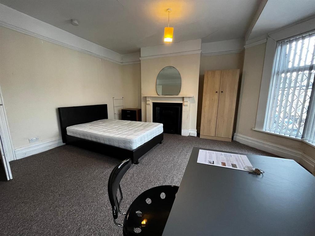 Blades Street, Lancaster 7 bed private hall - £3,792 pcm (£875 pw)