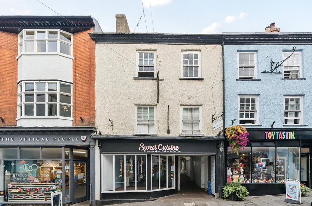 St. Mary Street, Monmouthshire NP16 Retail property (high street) - £ ...