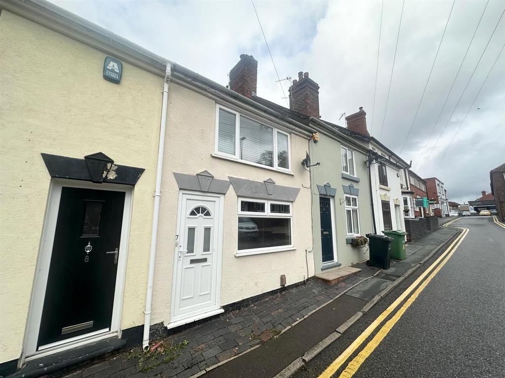 Field Lane, Stourbridge 2 bed house - £950 pcm (£219 pw)