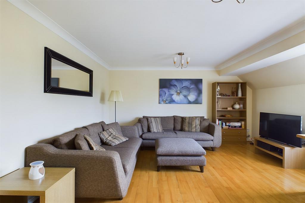 Regency Court, Jesmond Road... 2 bed property - £1,000 pcm (£231 pw)