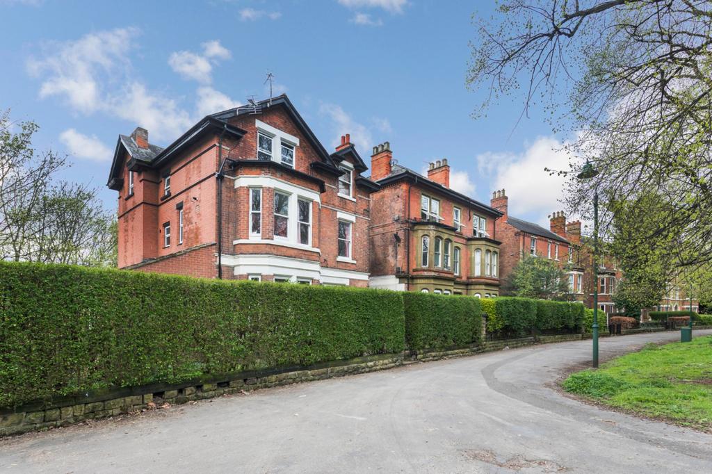 Waterloo Crescent, Nottingham... 2 bed flat for sale - £95,000