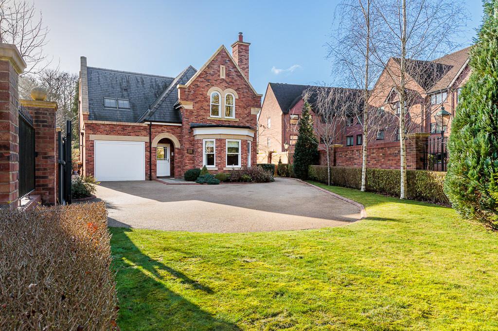 Parkfield Road, Knutsford 4 bed detached house - £4,750 pcm (£1,096 pw)