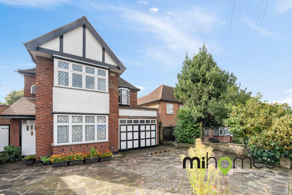 Mount Pleasant, Cockfosters 4 bed detached house - £900,000