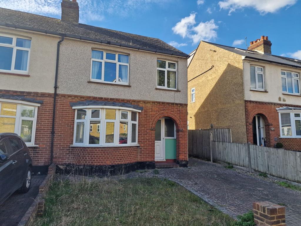 Hermitage Lane, Maidstone ME16 3 bed semi-detached house - £300,000