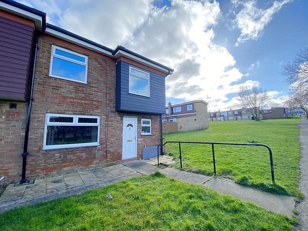 Newcastle upon Tyne NE5 3 bed semi-detached house - £775 pcm (£179 pw)