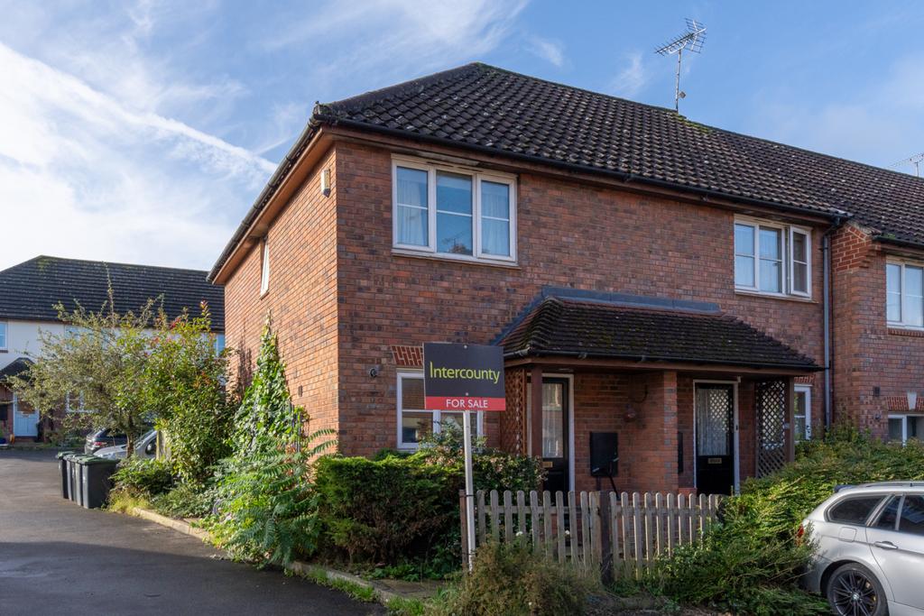 Rochford Close, Essex CM24 2 bed end of terrace house for sale - £287,000
