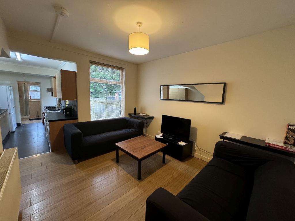 Birmingham B29 6 bed house share - £2,764 pcm (£638 pw)