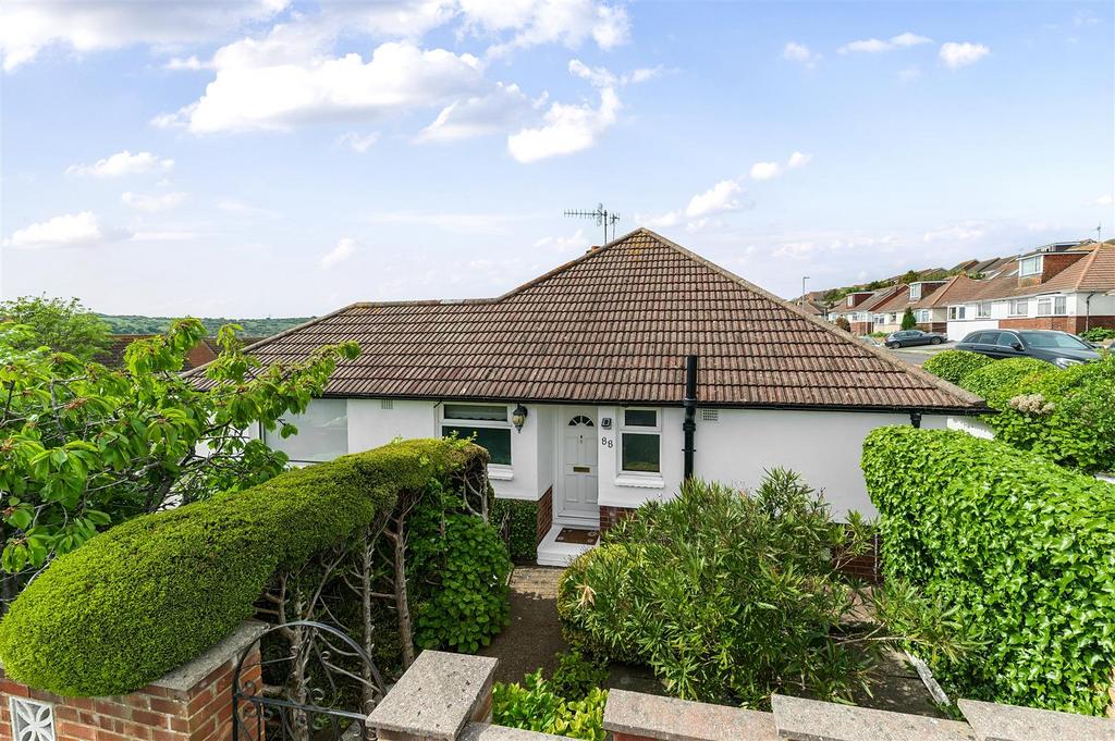North Lane, Portslade BN41 2 bed semi-detached bungalow for sale - £325,000