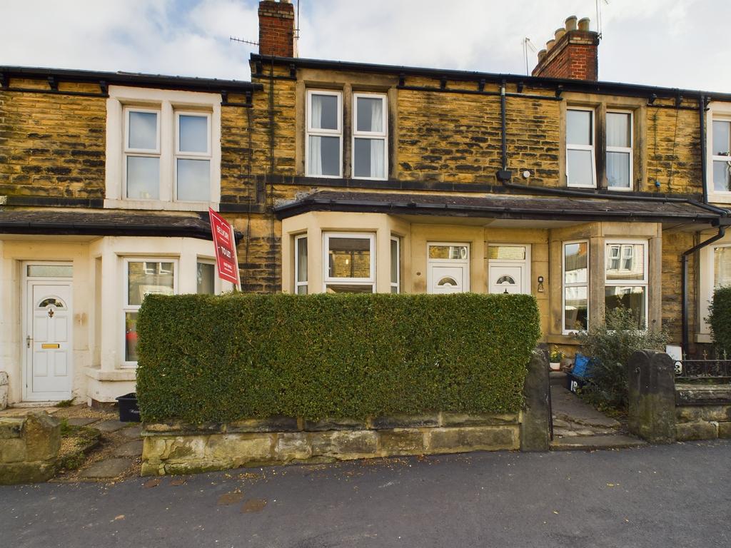 Regent Terrace, Harrogate, HG1 2 bed terraced house - £895 pcm (£207 pw)