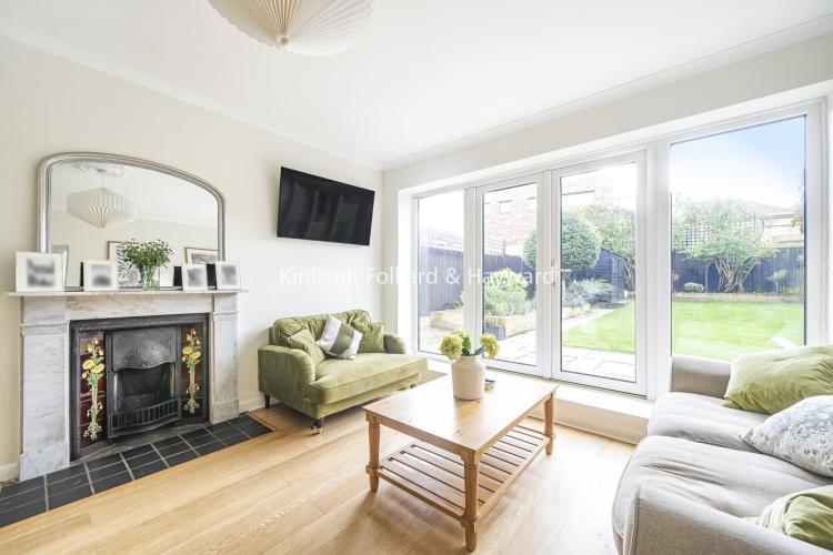 Tritton Road London SE21 3 bed apartment - £2,750 pcm (£635 pw)