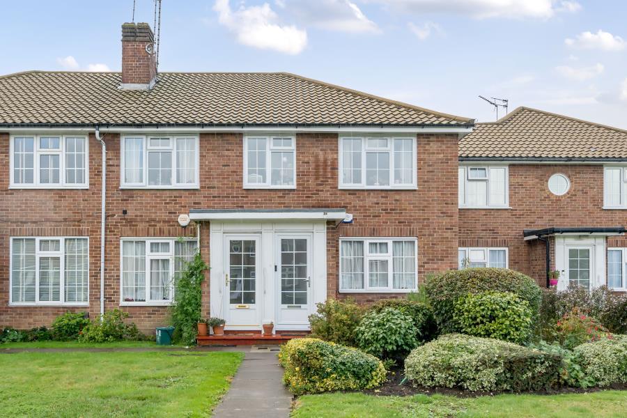 Magnolia Court, Kenton, HA3 9UB 2 bed maisonette for sale - £400,000