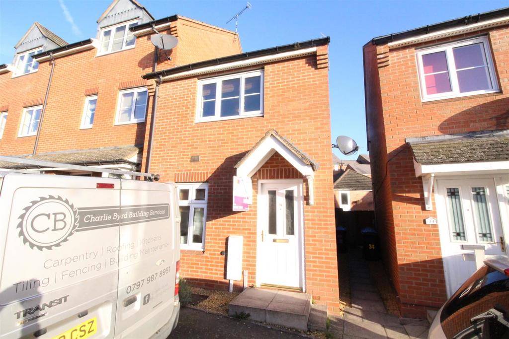 STOWE DRIVE 2 bed terraced house - £925 pcm (£213 pw)